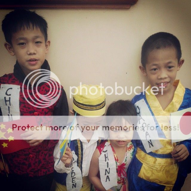 United Nations Costumes - Mommy Pehpot